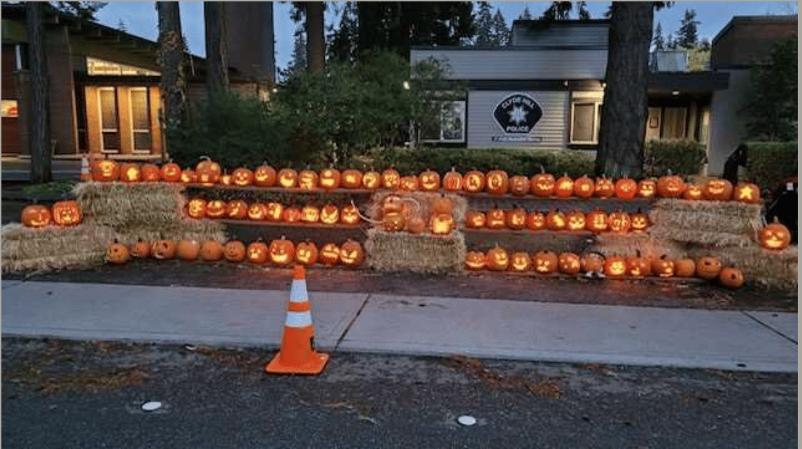 A huge hit with the kids and adults, the annual pumpkin parade! - Clyde ...